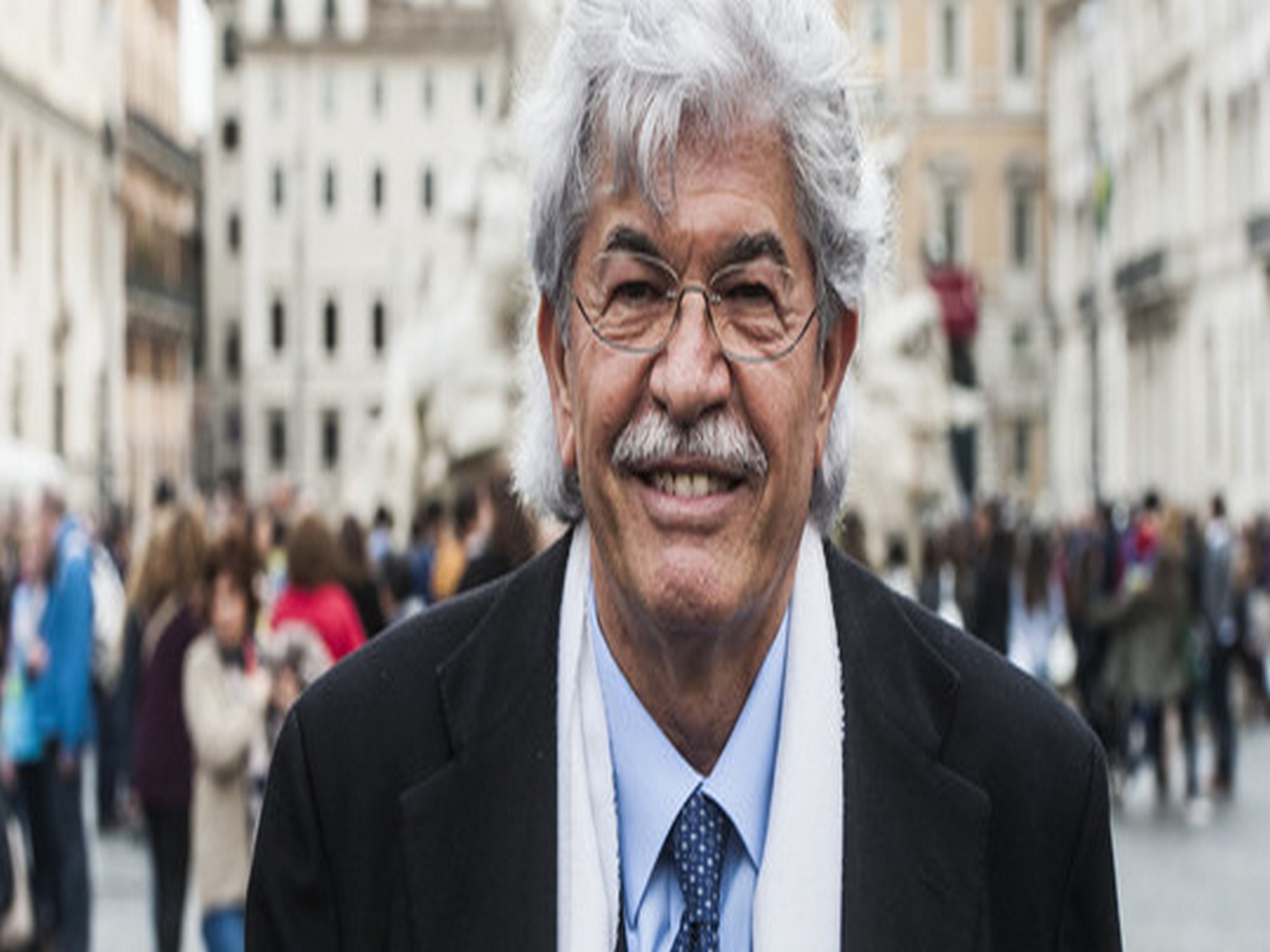 Senatore Razzi: Mediatore di pace che il mondo ci invidia! | WSI