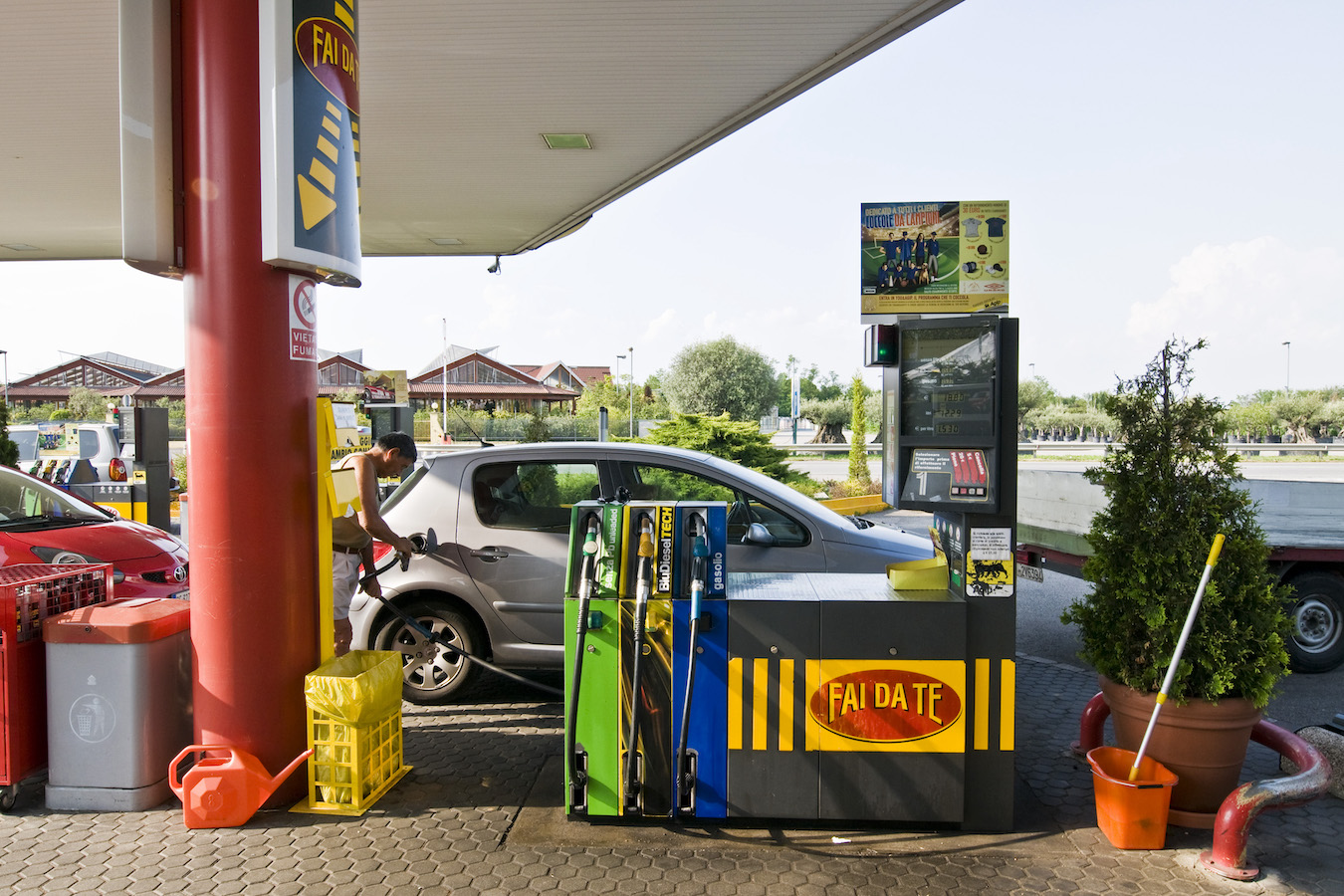 Spese obbligate: le maggiori sono per casa, energia e carburanti Spese obbligate: le maggiori sono per casa, energia e carburanti